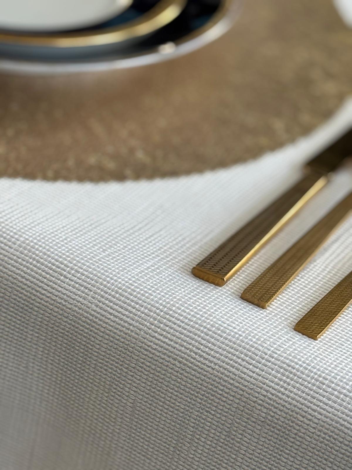 1015 Kingston – Opulence Decor